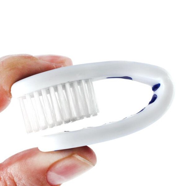Freshmint® Flexible Toothbrush, 42 Tuft